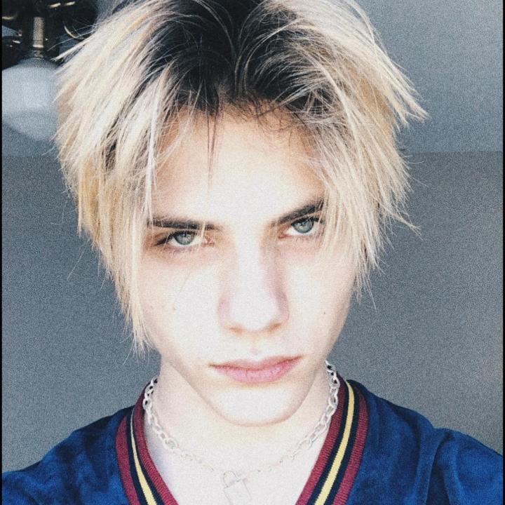 noeneubanks资料-千图网